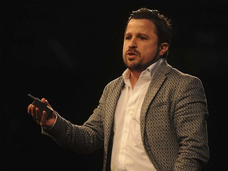 Cómo se puede contratar a Martin Tetaz? Consulta acá - 1